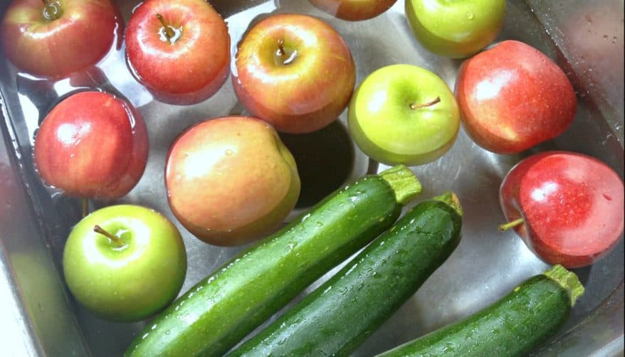 How To Make Your Own Produce Wash | Fabulous Farm Girl